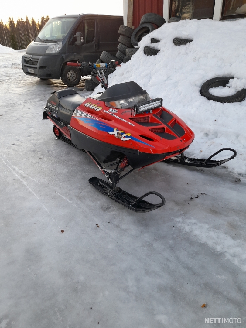 Polaris 700 XC SP 700 cm³ 2000 - Juva - Moottorikelkka - Nettimoto
