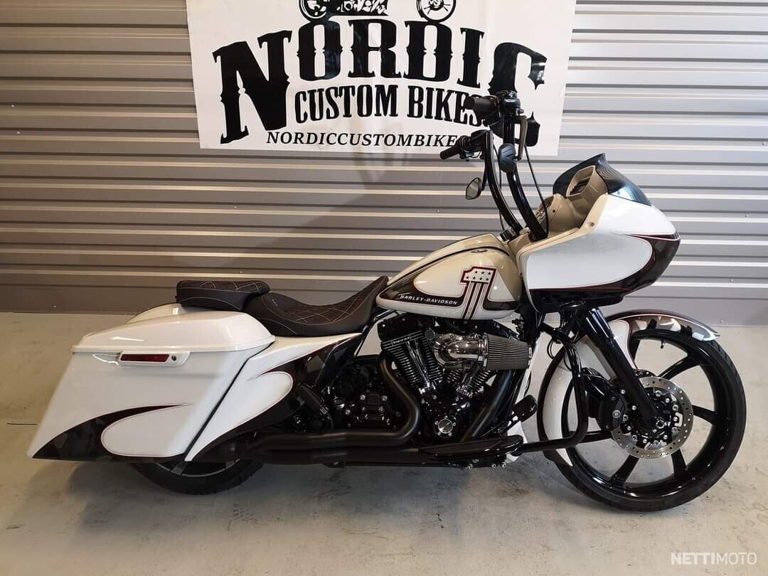 Harley-Davidson Touring FLTRXS CVO 23"120R 2 000 cm³ 2012 - Tuusula ...