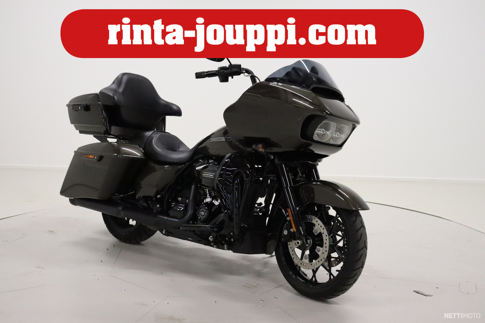 Harley-Davidson Touring FLTRI Road Glide - Todella näyttävä road glide ...