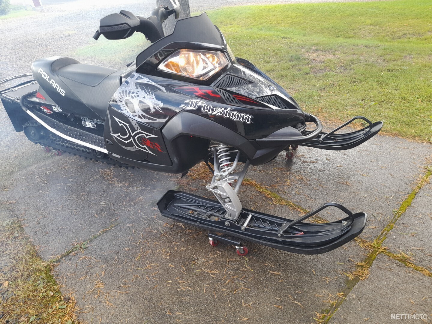 Polaris IQ 600 Fusion 600 dragon 600 cm³ 2005 - Liminka - Snow mobile ...