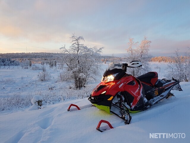 Lynx Rave RE 800R E-TEC 800 cm³ 2015 - Enontekiö - Moottorikelkka ...