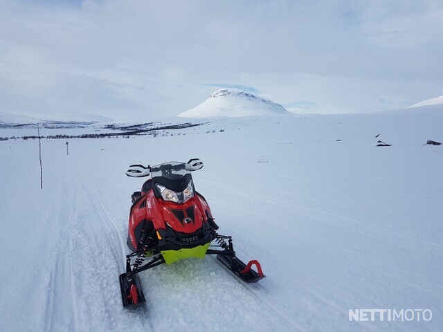 Lynx Rave RE 800R E-TEC 800 cm³ 2015 - Enontekiö - Moottorikelkka ...