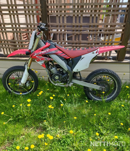 HM CRM 50 cm³ 2011 - Kotka - Moped - Nettimoto