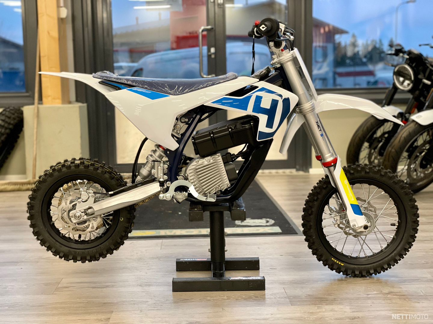 Husqvarna EE 5 PAKETTIHINTA! HETI TOIMITUKSEEN! 2022 - Lieto ...