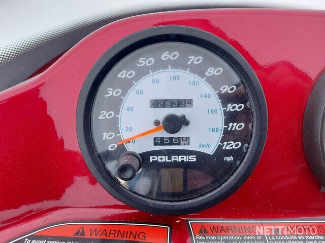 Polaris 550 Edge Touring Hyväkuntoinen ja vähan ajettu kelkka. 550 cm³ ...