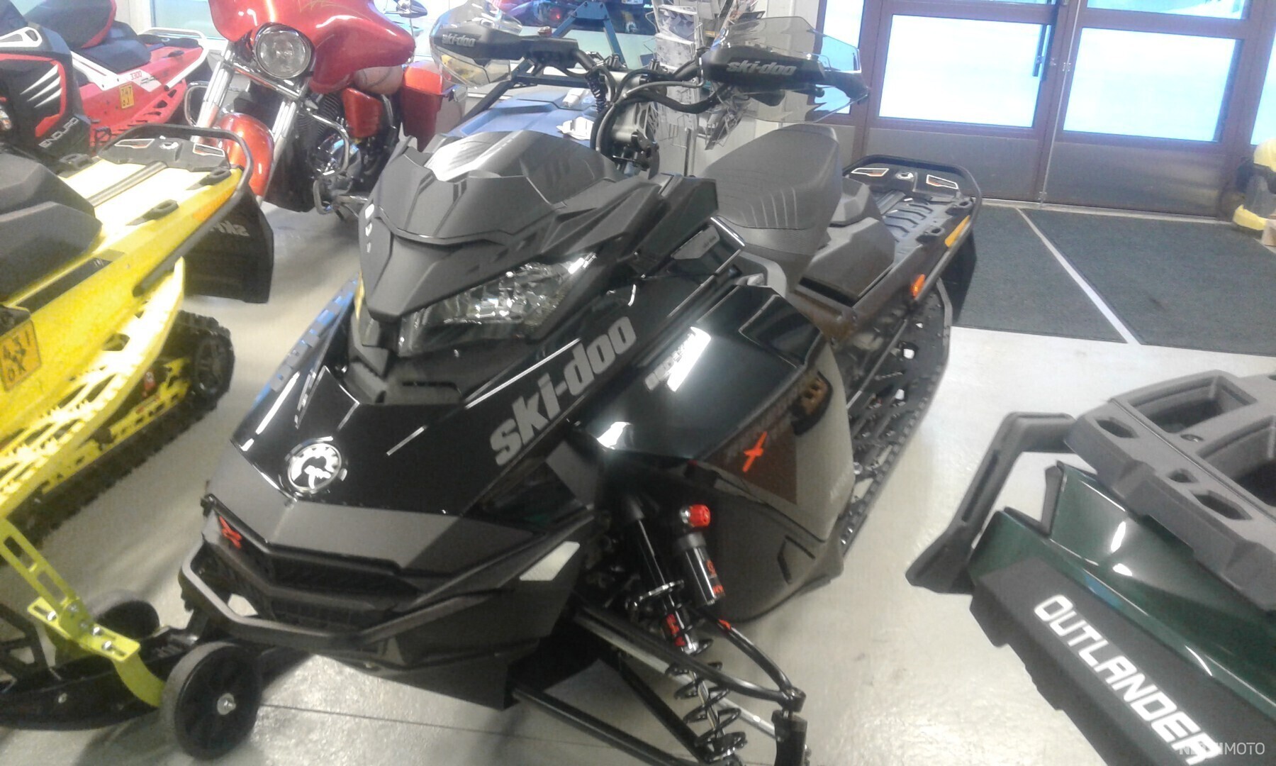 Ski-Doo Renegade XRS 850, VAIHTOHYVITYS MIN.2000,00 REKISTERISSÄ OLEVASTA AJOKUNTOISESTA ...