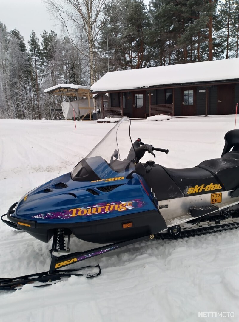 Ski-Doo Touring Rotax 380 400 cm³ 1999 - Vaala - Snow mobile - Nettimoto