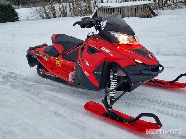 Lynx Rave RE 800R E-TEC 800 cm³ 2017 - Siilinjärvi - Moottorikelkka ...