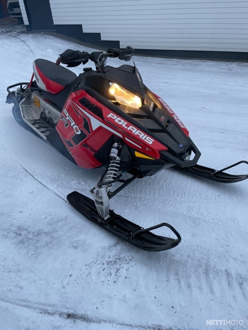 Polaris 600 SwitchBack PRO-R 600 cm³ 2012 - Ypäjä - Moottorikelkka ...