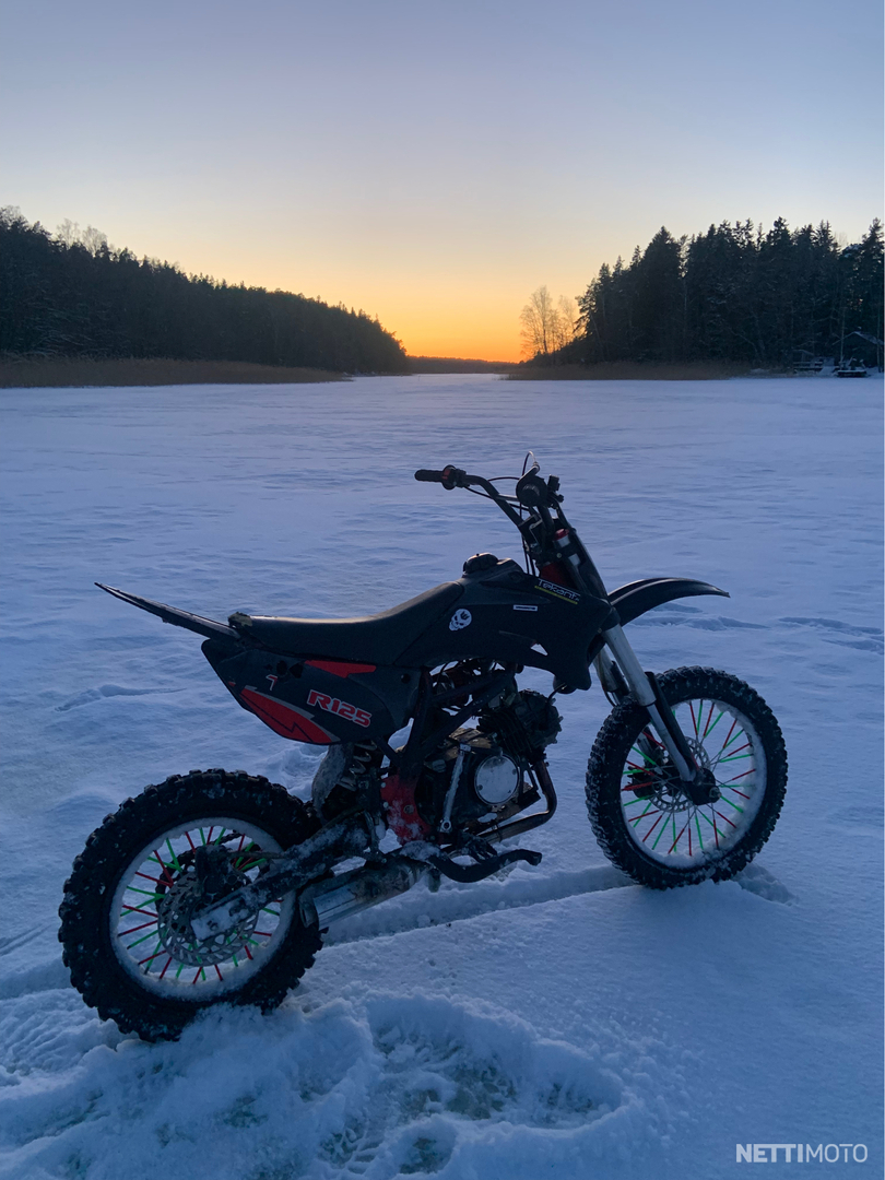 Apollo RFN Thunder 125 17 14 Apollo TTR 125 125 cm³ 2015 - Naantali ...