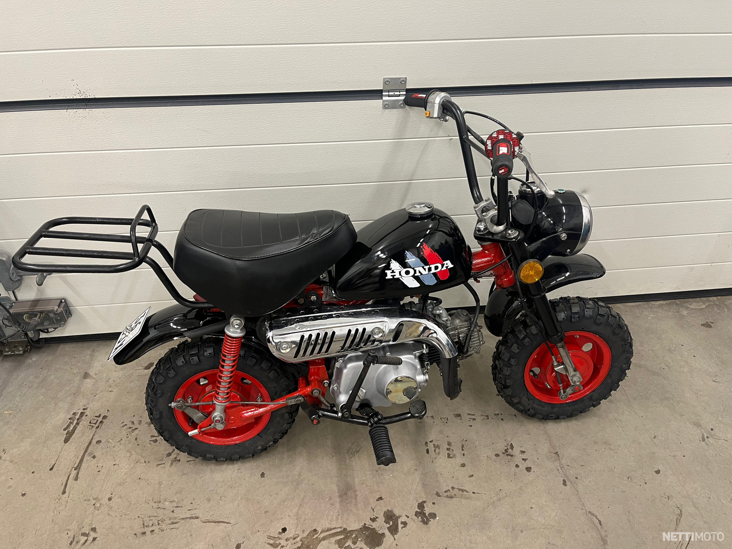 Honda Monkey Z50J *HIENO* 50 cm³ 1991 - Nokia - Moped - Nettimoto