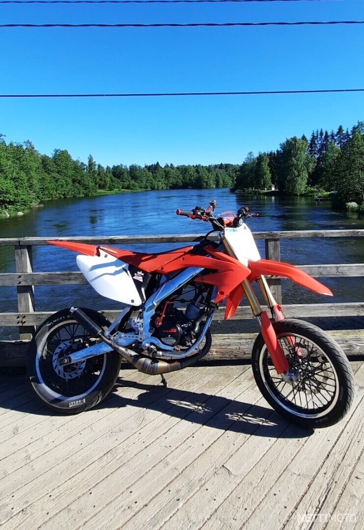 HM CRM 50 cm³ 2013 - Kotka - Moped - Nettimoto