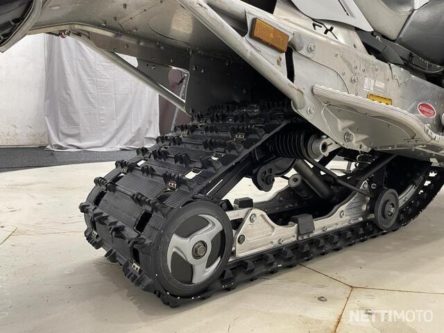 Yamaha Phazer 500 / Sähköstartti / Pakki / Kahvanlämppärit / Vaihto ja ...