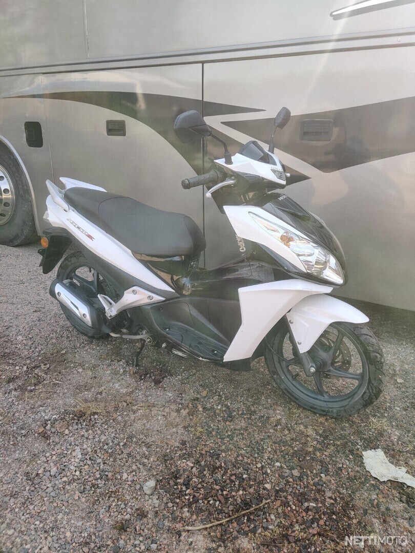 Honda NSC NSC50R 50 cm³ 2014 - Lahti - Skootteri - Nettimoto