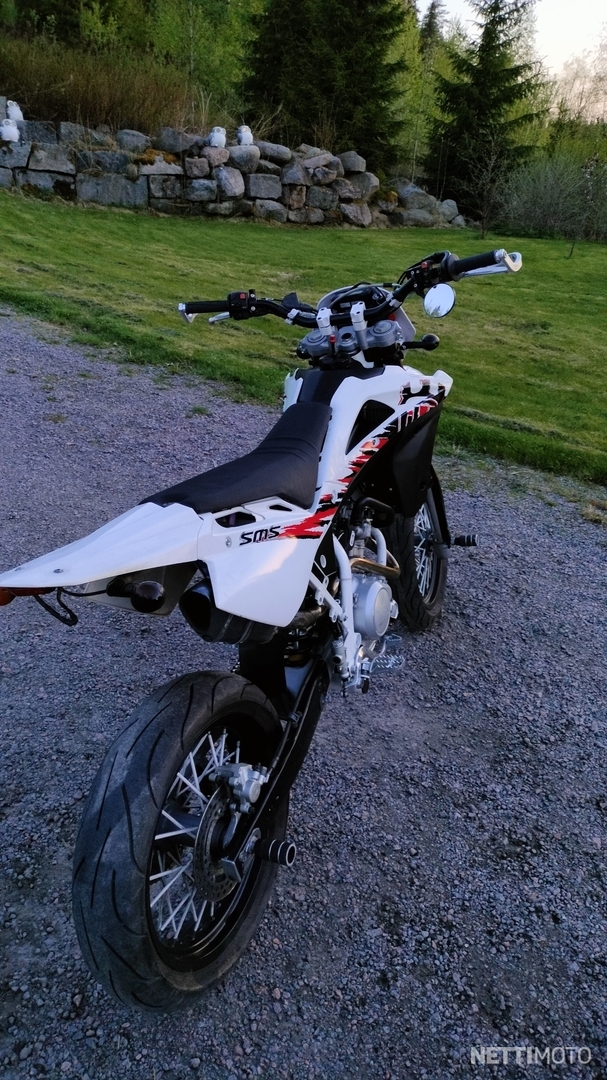 Husqvarna SMR 125 cm³ 2010 - Tampere - Moottoripyörä - Nettimoto