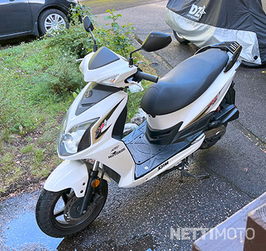 SYM Jet4 50 AD05W 50 cm³ 2015 - Helsinki - Skootteri - Nettimoto
