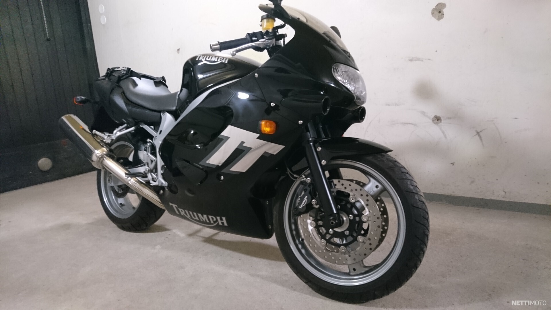 Triumph TT 600 cm³ 2002 - Espoo - Moottoripyörä - Nettimoto