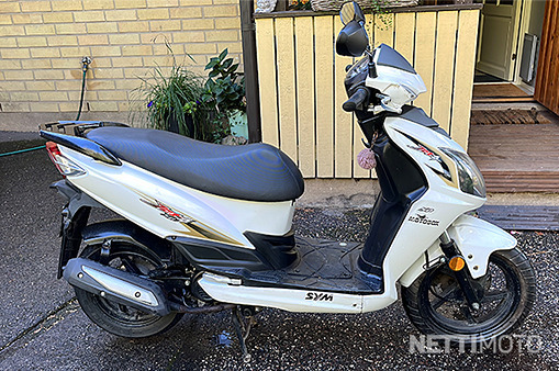 SYM Jet4 50 AD05W 50 cm³ 2015 - Helsinki - Skootteri - Nettimoto