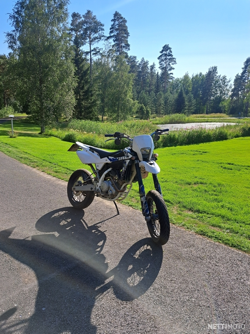 Husqvarna SMR 125 cm³ 2012 - Laukaa - Moottoripyörä - Nettimoto