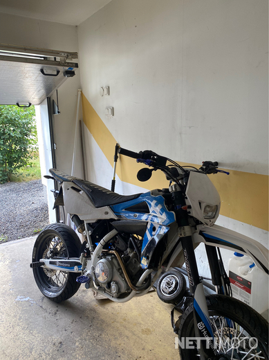 Husqvarna SMR 125 cm³ 2011 - Turku - Moottoripyörä - Nettimoto