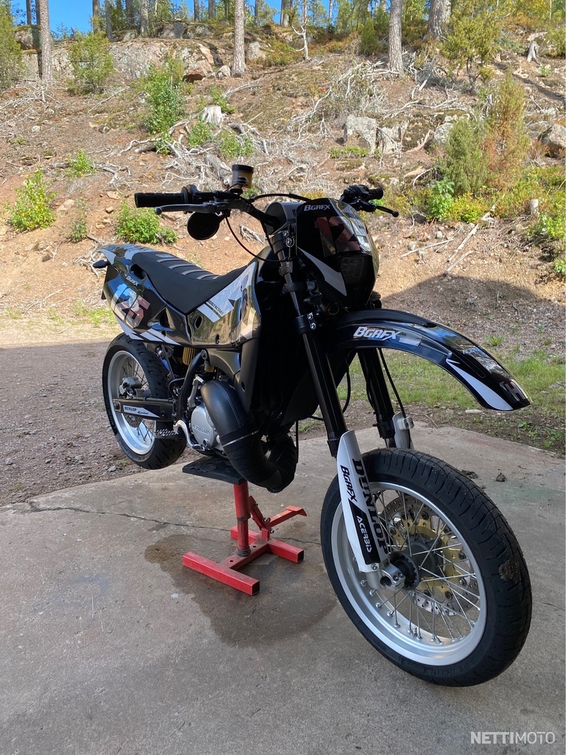 Husqvarna WRE 125 Wre/Sm 125 cm³ 2005 - Kouvola - Moottoripyörä - Nettimoto