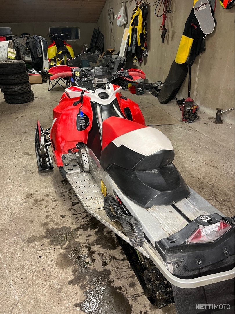 Lynx Rave RE 800R powerTek Männät vaihdettu 800 cm³ 2010 - Vöyri ...