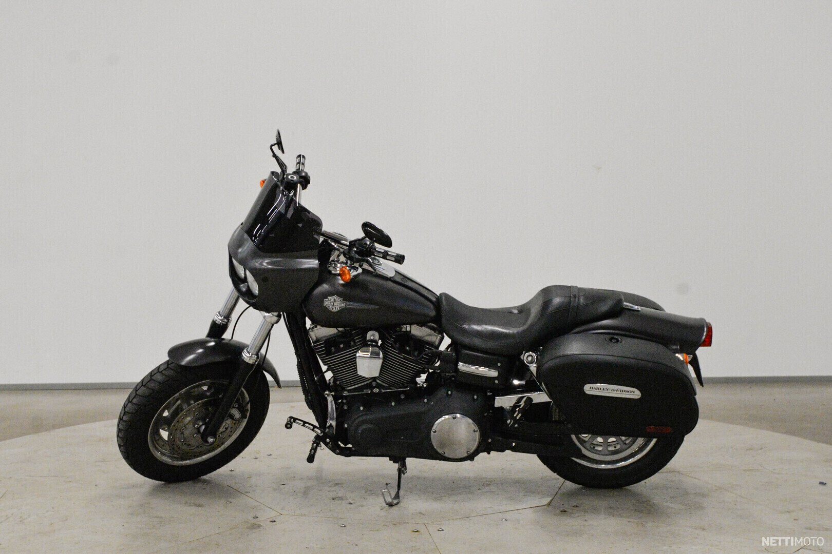 Harley-Davidson Dyna FXDF Dyna Fat Bob - Hieno FAT BOB, Vance&Hines ...