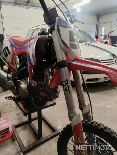 Apollo RFN Thunder 125 14 12 125 cm³ 2022 - Kannus - Moottoripyörä ...