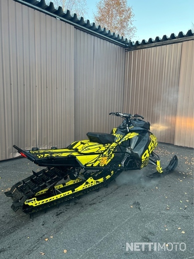 Ski-Doo Summit 154” Shorty 850 cm³ 2017 - Mustasaari - Moottorikelkka ...