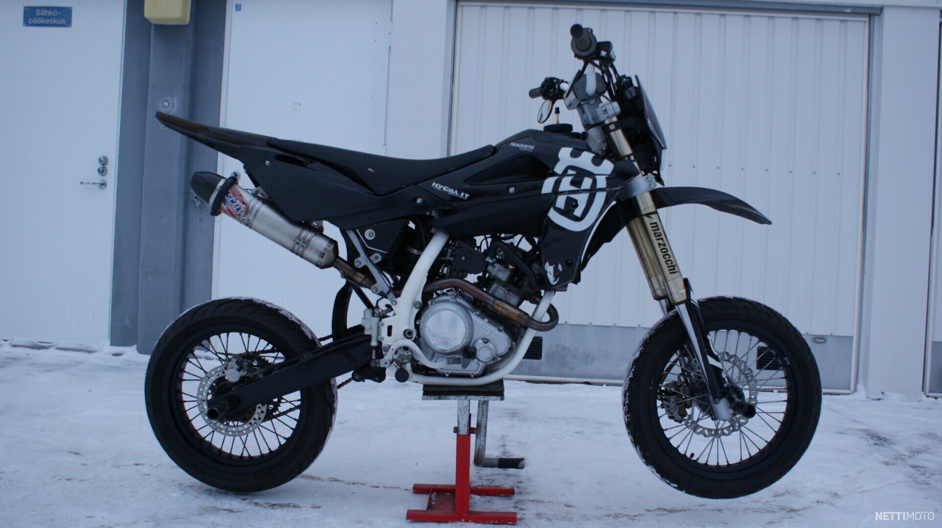 Husqvarna SMR 125 cm³ 2011 - Espoo - Moottoripyörä - Nettimoto