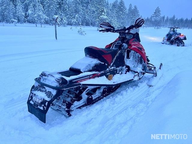 Lynx Rave RE 800R E-TEC RS-kit 800 cm³ 2014 - Kangasniemi ...