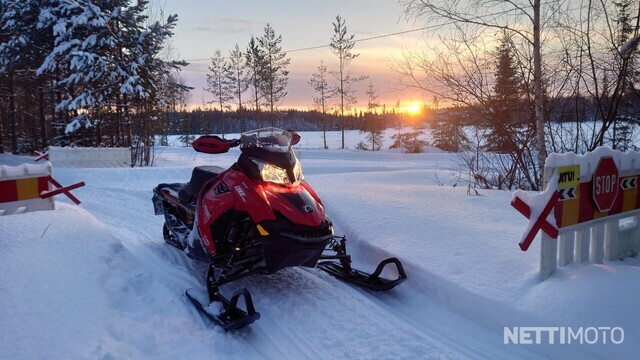 Lynx Rave RE 600 E-TEC 600 cm³ 2015 - Kouvola - Moottorikelkka - Nettimoto