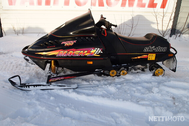 Ski-Doo Mach 1 700 TRIPLE 700 cm³ 1997 - Kuusamo - Moottorikelkka ...