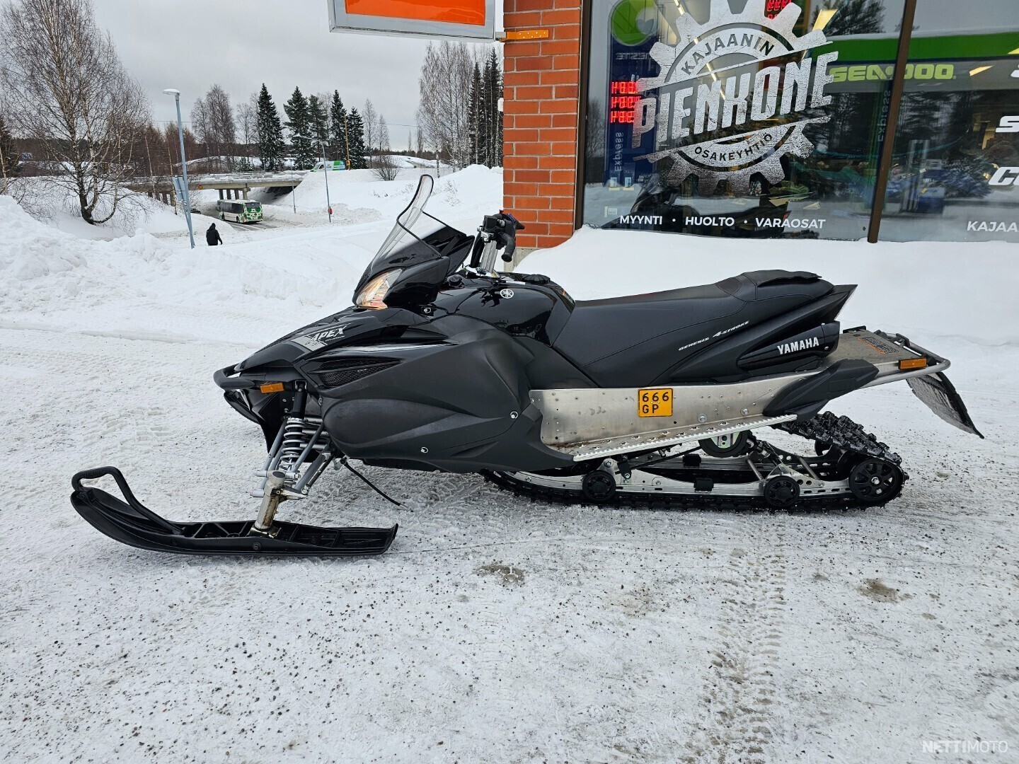 Yamaha Apex XTX 1 000 cm³ 2012 - Kajaani - Moottorikelkka - Nettimoto
