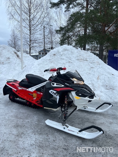 Lynx Rave Enduro 3300 600 cm³ 2023 - Mustasaari - Moottorikelkka ...