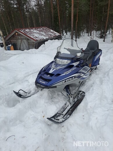 Polaris 550 Edge Touring 550 cm³ 2004 - Rovaniemi - Moottorikelkka ...