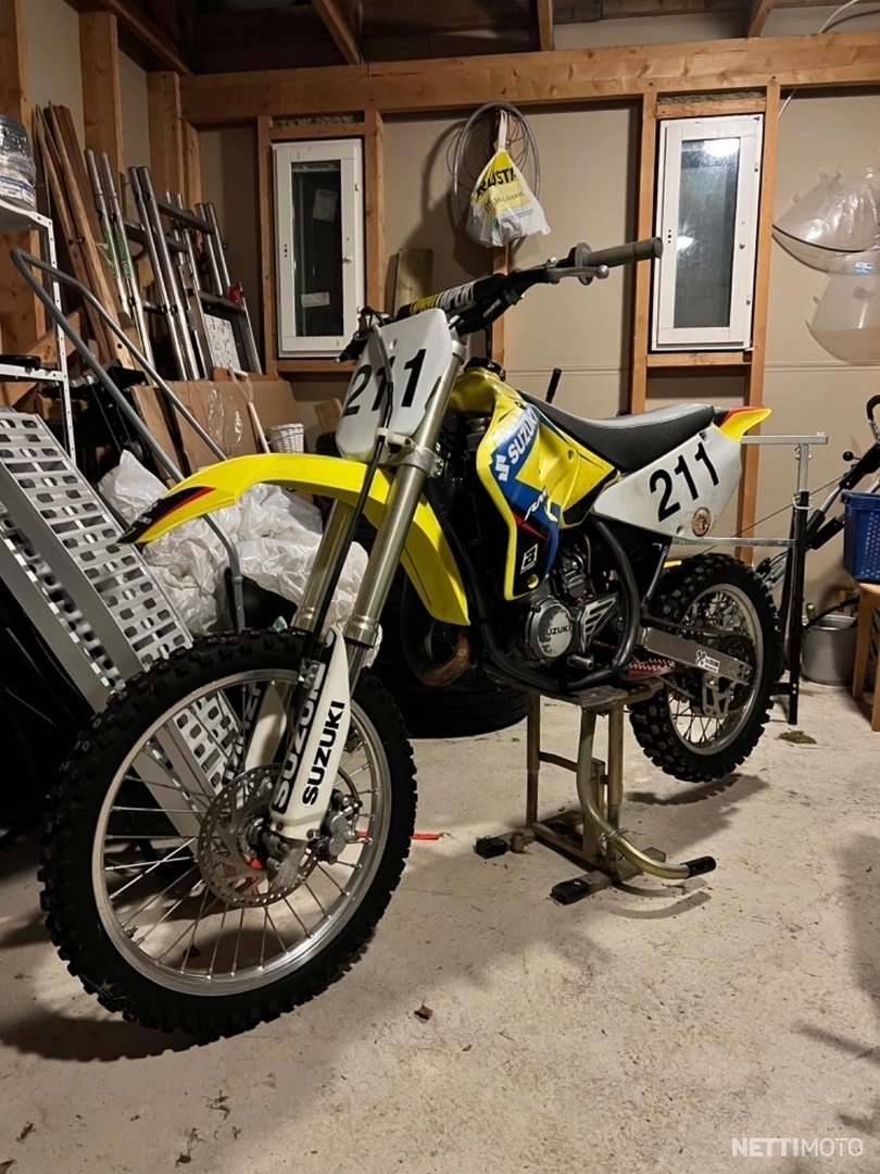 Suzuki RM 85L 80 cm³ 2017 - Pori - Moottoripyörä - Nettimoto