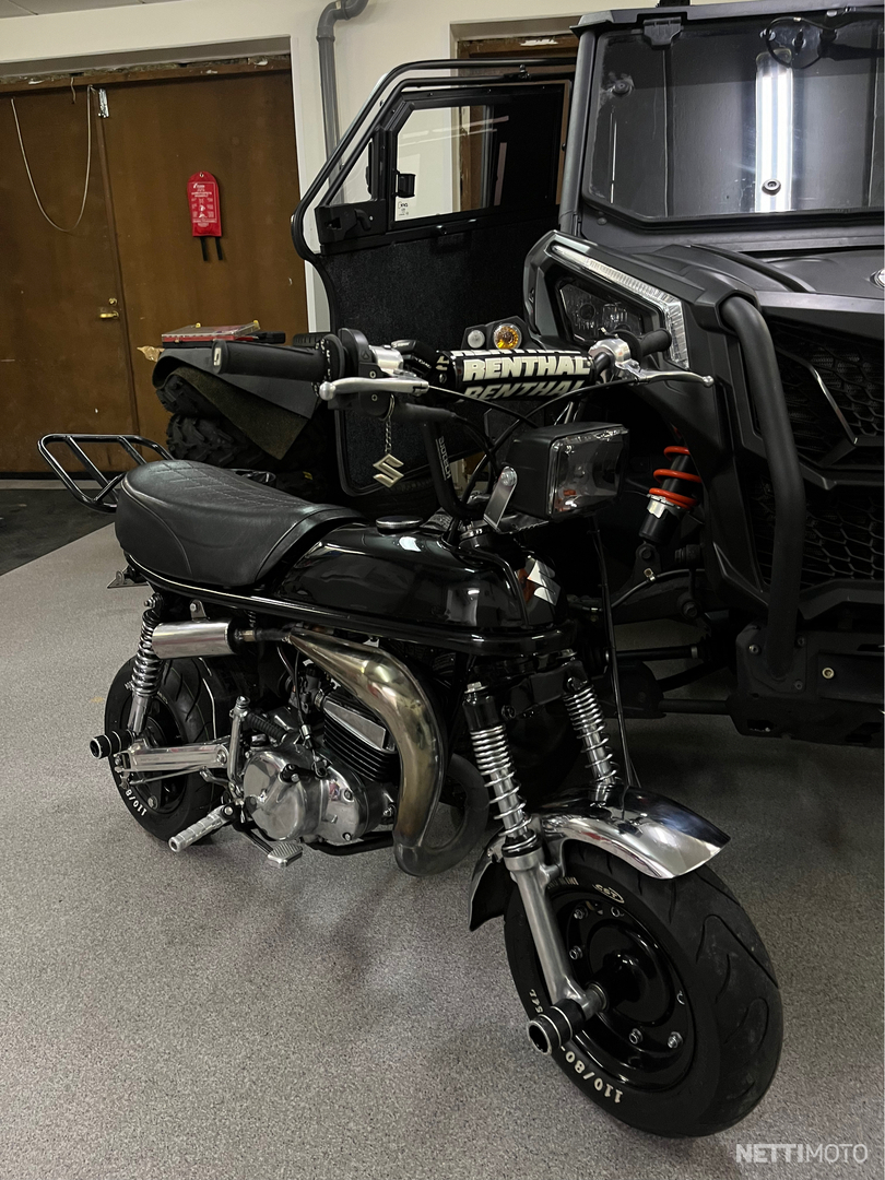 Suzuki PV *HPI* *5-VAIHDE* *80-MALOSSI* 50 cm³ 1983 - Salo - Mopo ...