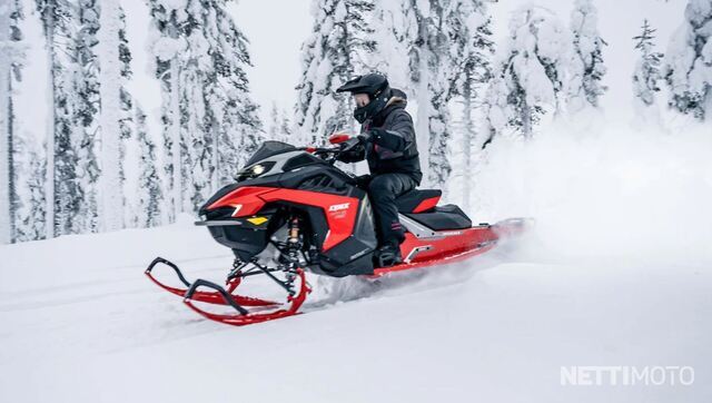 Lynx Rave RE 850 E-TEC 137in 3500mm 1.6in 41mm Cobra Manual Start 2024 ...