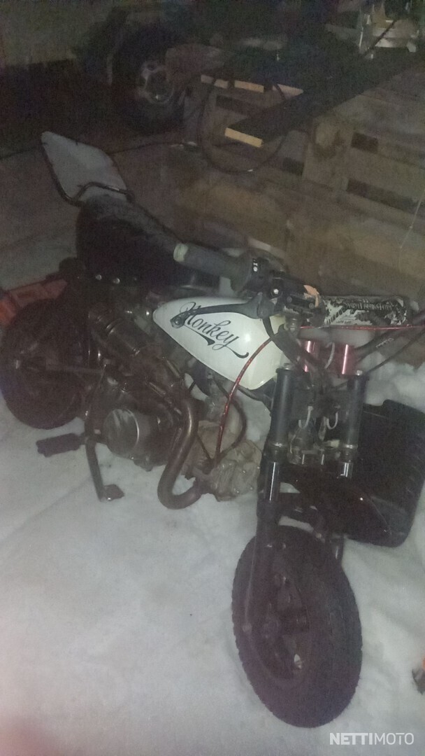 Skyteam Manki 150 cm³ 2015 - Puolanka - Mopo - Nettimoto