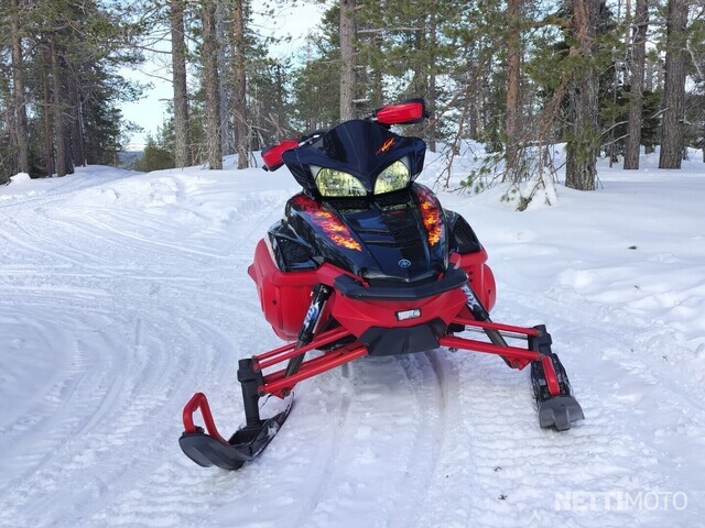 Yamaha RS Vector 1 000 cm³ 2010 - Uusikaupunki - Moottorikelkka - Nettimoto