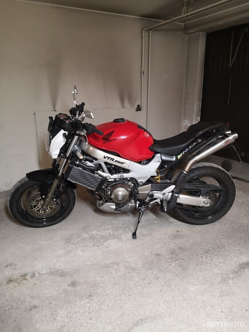 Honda VTR 1000 F Firestorm 1 000 cm³ 2005 - Helsinki - Moottoripyörä - Nettimoto