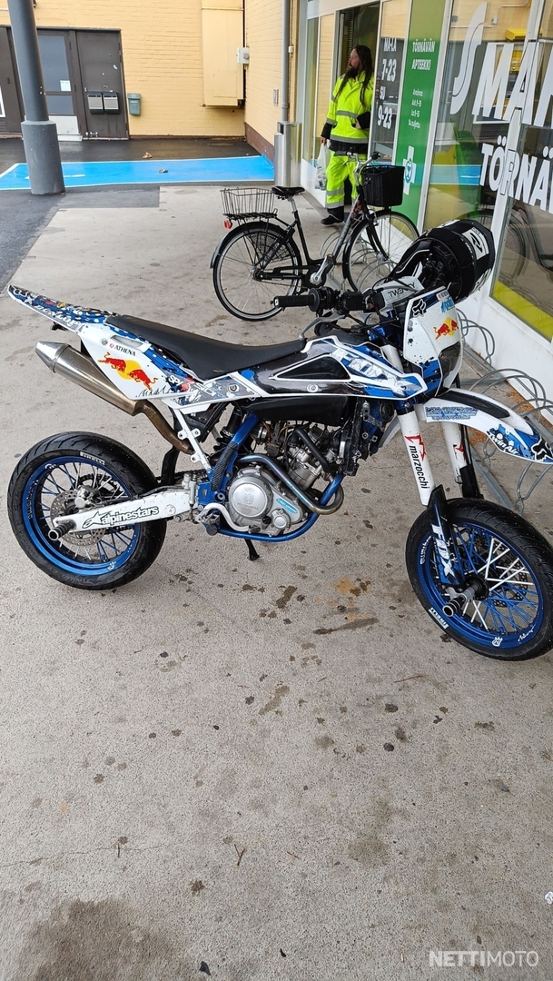 Husqvarna SMR 125 cm³ 2011 - Seinäjoki - Moottoripyörä - Nettimoto