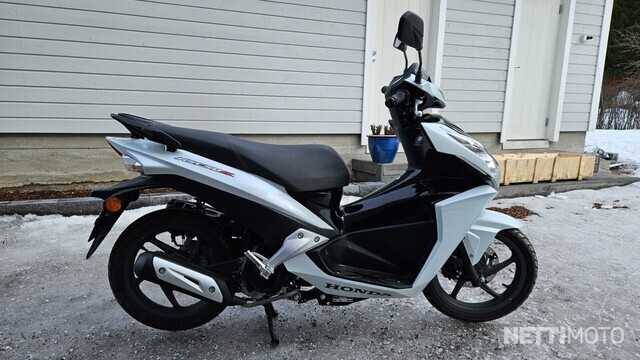 Honda NSC NSC50R 50 cm³ 2017 - Vaasa - Skootteri - Nettimoto