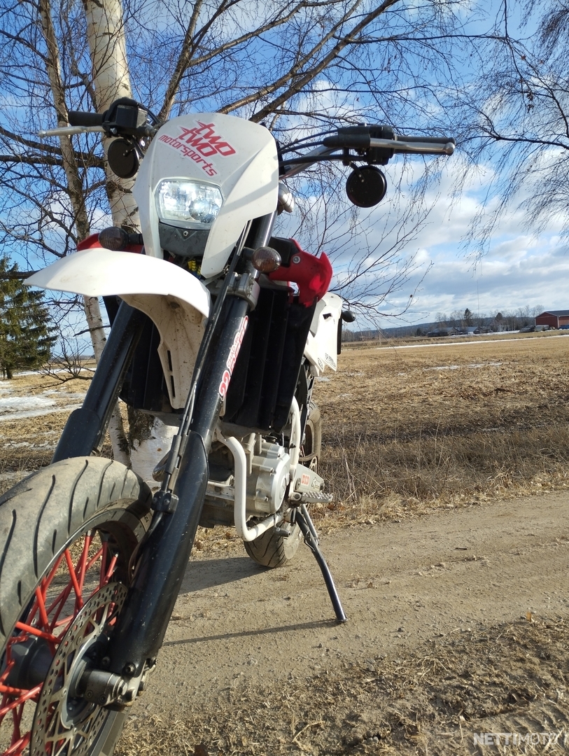 Husqvarna SMR 125 cm³ 2012 - Lapua - Moottoripyörä - Nettimoto