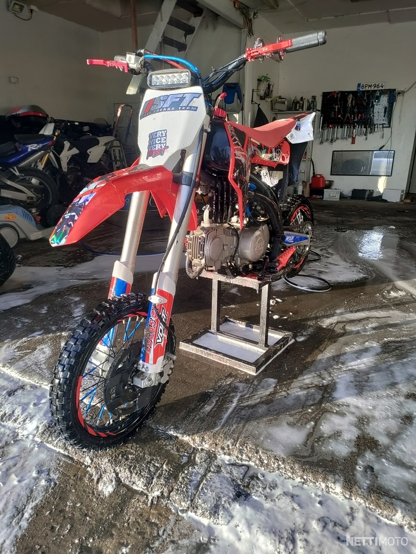 Apollo RFN Thunder 125 14 12 125 cm³ 2022 - Kannus - Moottoripyörä ...