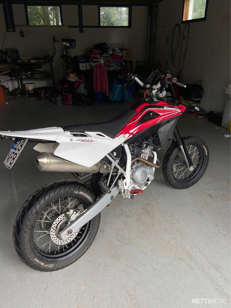 Husqvarna SMR 125 cm³ 2012 - Eura - Moottoripyörä - Nettimoto