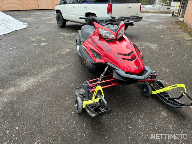 Yamaha RS Rage 1 000 cm³ 2006 - Joensuu - Moottorikelkka - Nettimoto