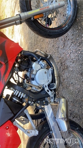 CPI SM SuperMotard SM 50 SuperMotard 50 cm³ 2010 - Laukaa - Mopo ...