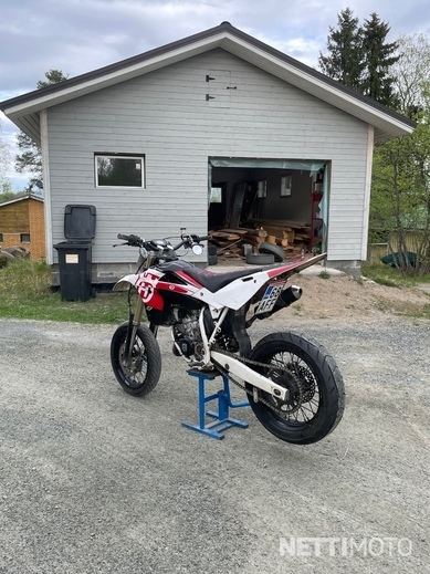 Husqvarna SM 125 cm³ 2008 - Siilinjärvi - Moottoripyörä - Nettimoto